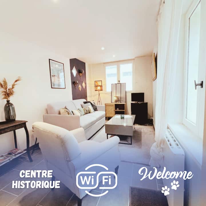 Jolie Maison En Plein Cœur D’honfleur - Honfleur
