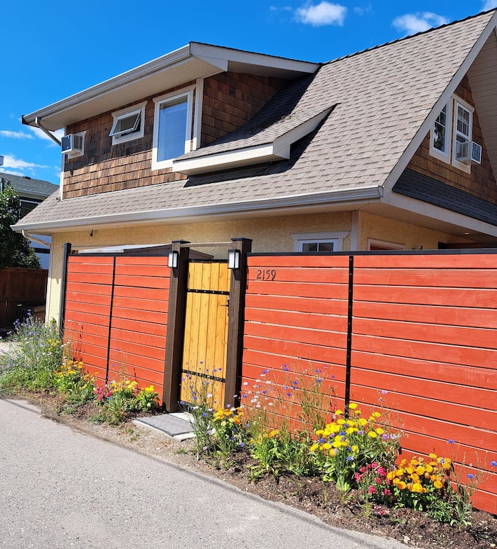 Charming 2 Bedroom House Close To Lake & Kgh - Kelowna
