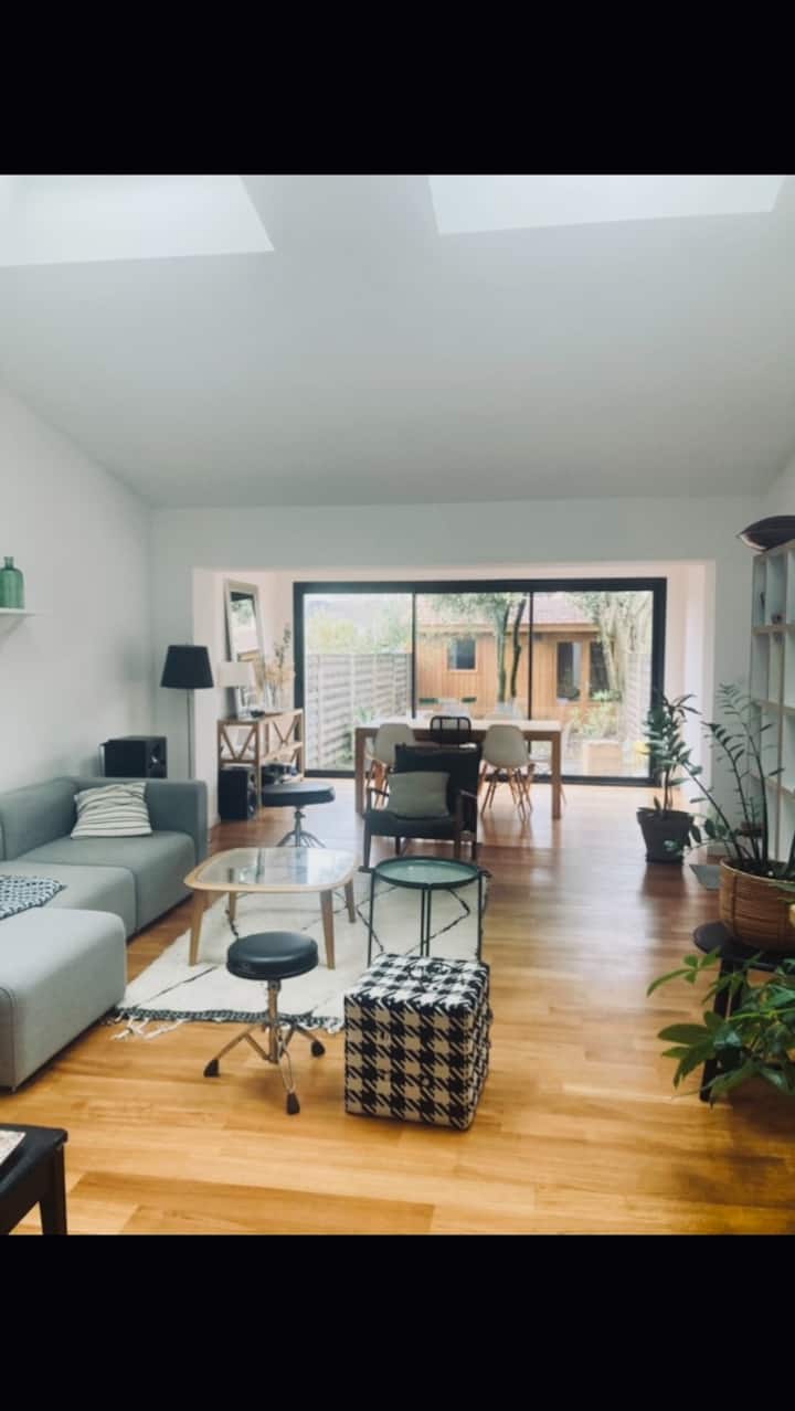 Maison Bordelaise Avec Terrasse Et Jardin. - Bordeaux