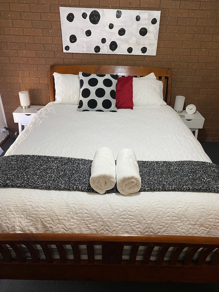 "The Den On Diamond Drive", Wodonga, Work-friendly - 워동가