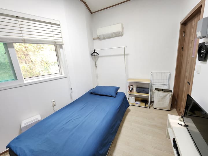 Fully Equipped One-room, 2 Min From Nokbeon Subway - 