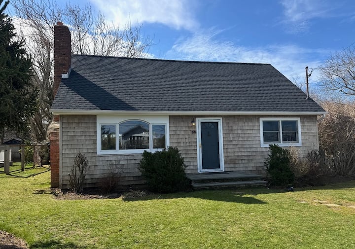 Ditch Plains 4 Bedroom Cottage - Montauk, NY