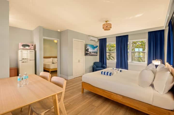 Coastal Sun Kissed Vibe ~ Free Parking - 清水海灘