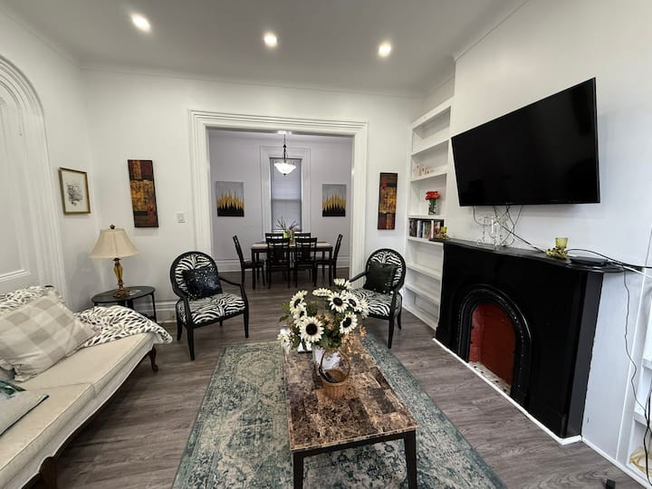 The Georgian 4 Bedroom Home Freshly Decorated! - Brantford, ON