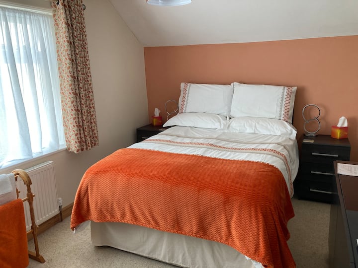 Double Room Own Bathroom, Close To Town And Beach. - Budleigh Salterton