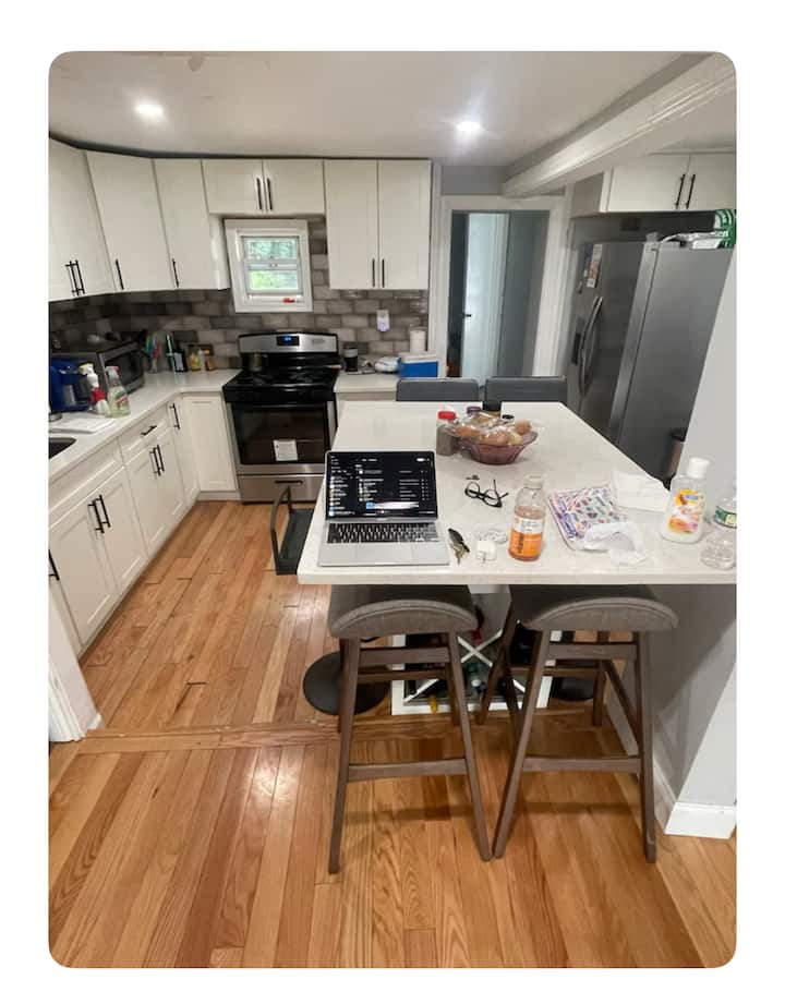 10"jfk +Private Bath+corner Bus Stop - New York