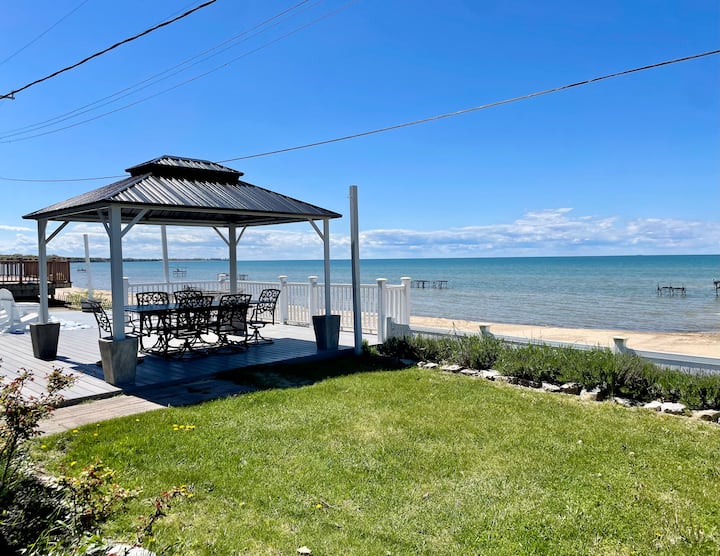 Beachfront Retreat W/ Kayaks & Firepit | Caseville - Caseville, MI