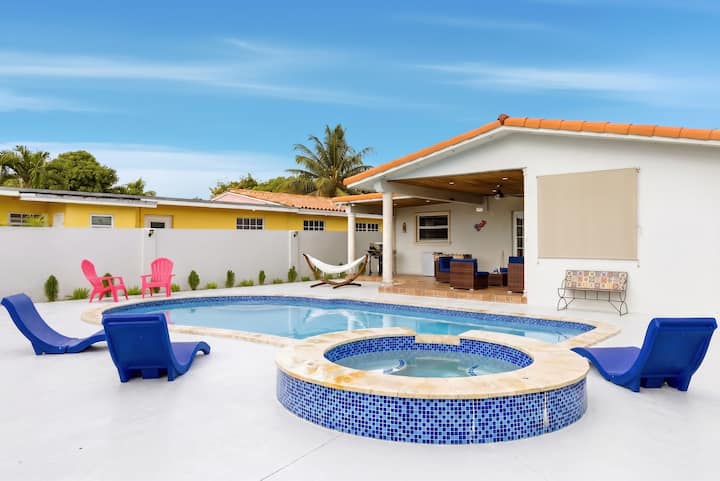 Miami Tropical Retreat: Private Pool & Patio - Doral, FL