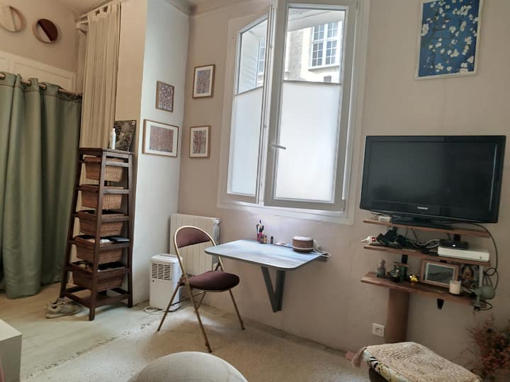 Studio Traversant Rdc Jourdain - Paris
