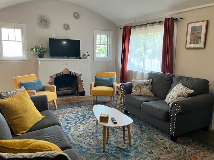 4bdrm Updated Bungalow Near Podium/arena/gonzaga - Spokane, WA