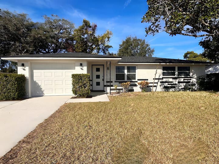 Sunny 2br Getaway Near Beaches - Hudson, FL