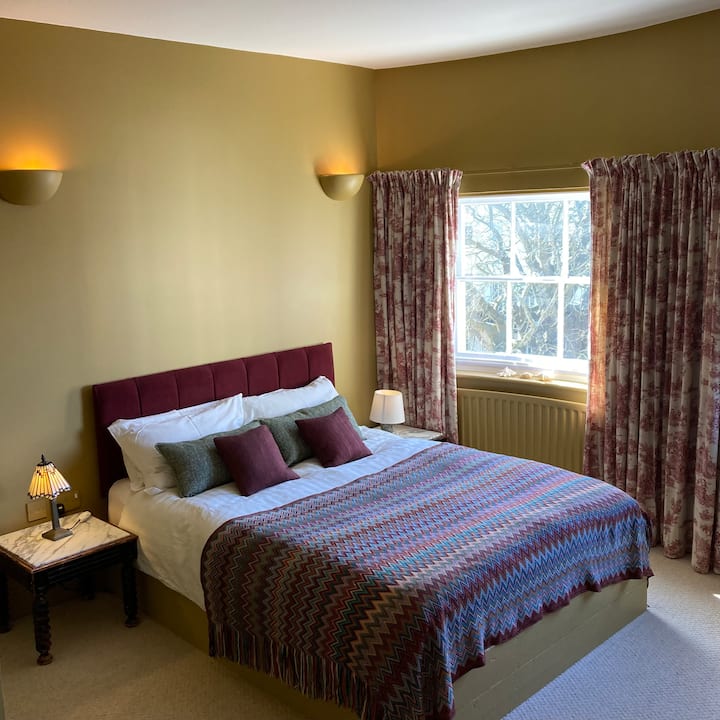 Stylish Round Apartment-town Centre-free Parking - Bramber Castle