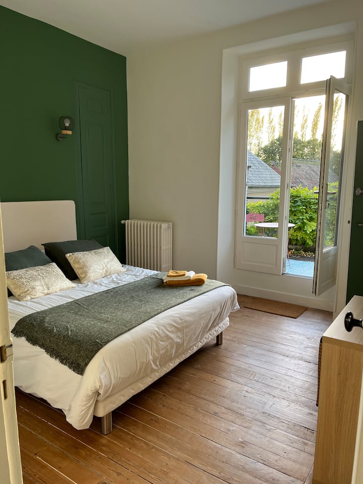 Chambre Avec Terrasse - La Ferté-Bernard