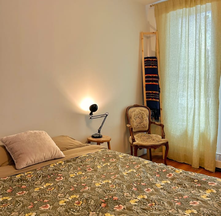 Cozy Private Room With Iconic Exposed Brick - New York