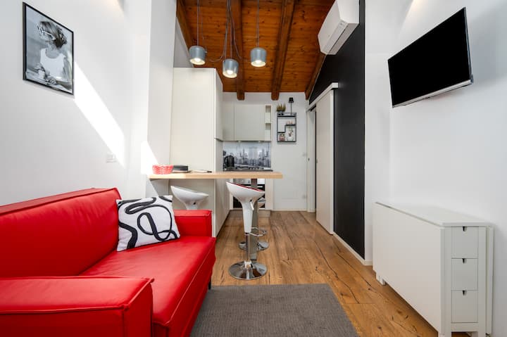 [Central Bologna] Elegant 2-bedroom Apt - Болонья