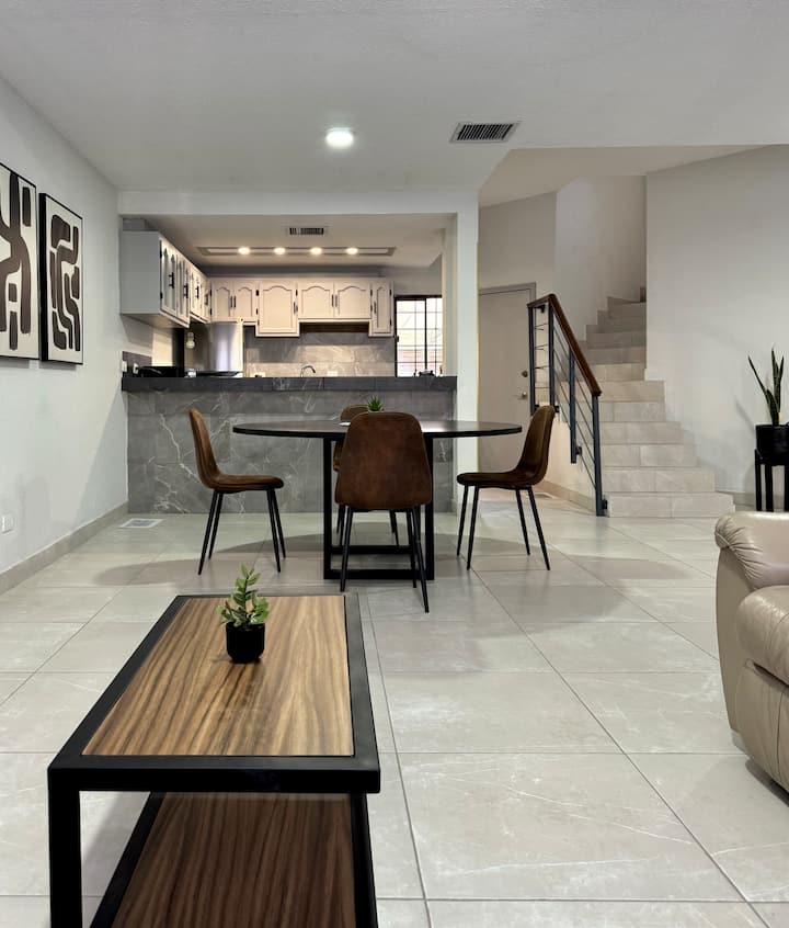 Casa Ideal: Ubicación Tranquila Y Súper Conectada - Chihuahua