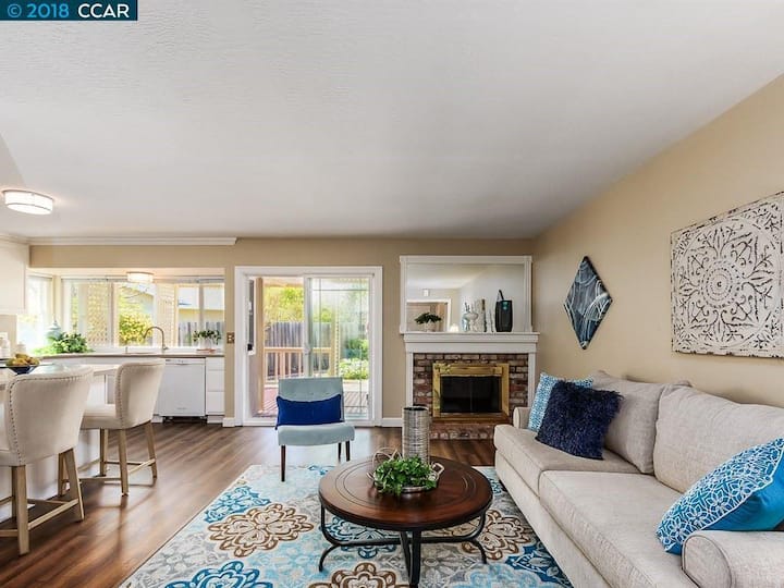 4 Br Sunny Dublin Retreat With Backyard Oasis - San Ramón, CA