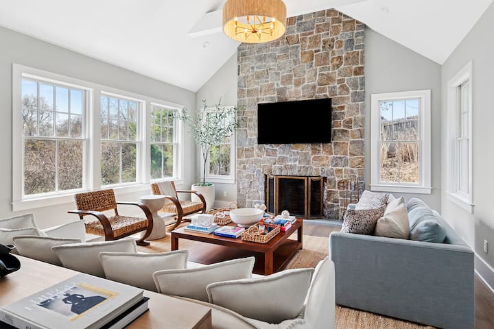Newly Built Private Montauk Home - Montauk, NY