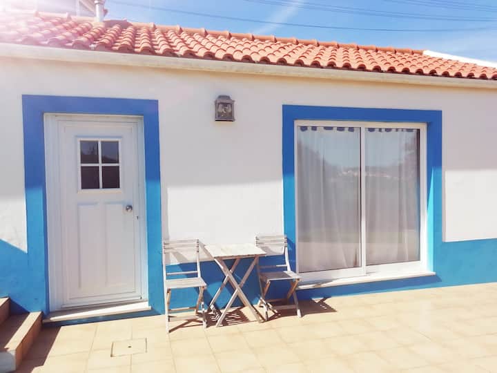 Sunflower Guesthouse - Ericeira