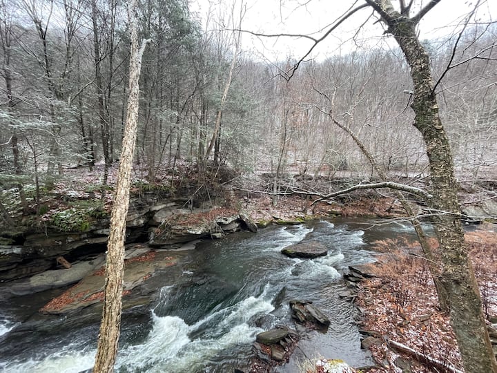 Cottage Near New River Gorge Trails +Waterfalls - Beckley, WV
