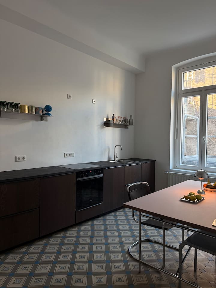 Ruhige 2z Altbau-oase Im Belgischen Viertel. - Cologne