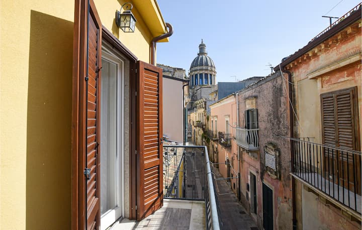 Stunning Home In Ragusa With Wifi - Ragusa