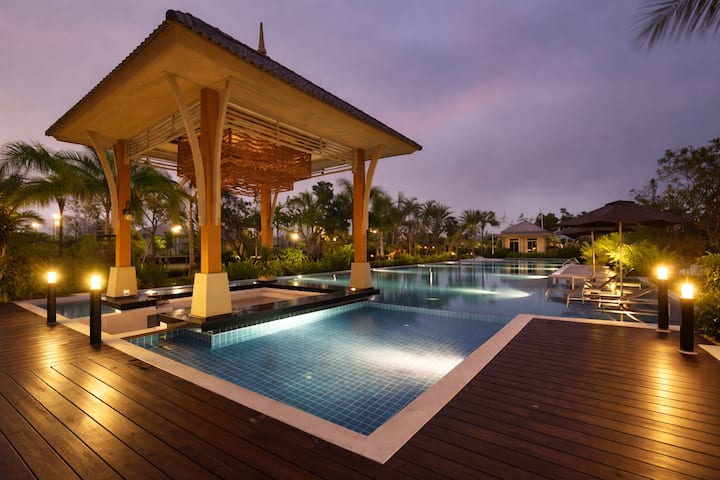 Family Garden Villa, 1 Km From The Beach - Cha-am