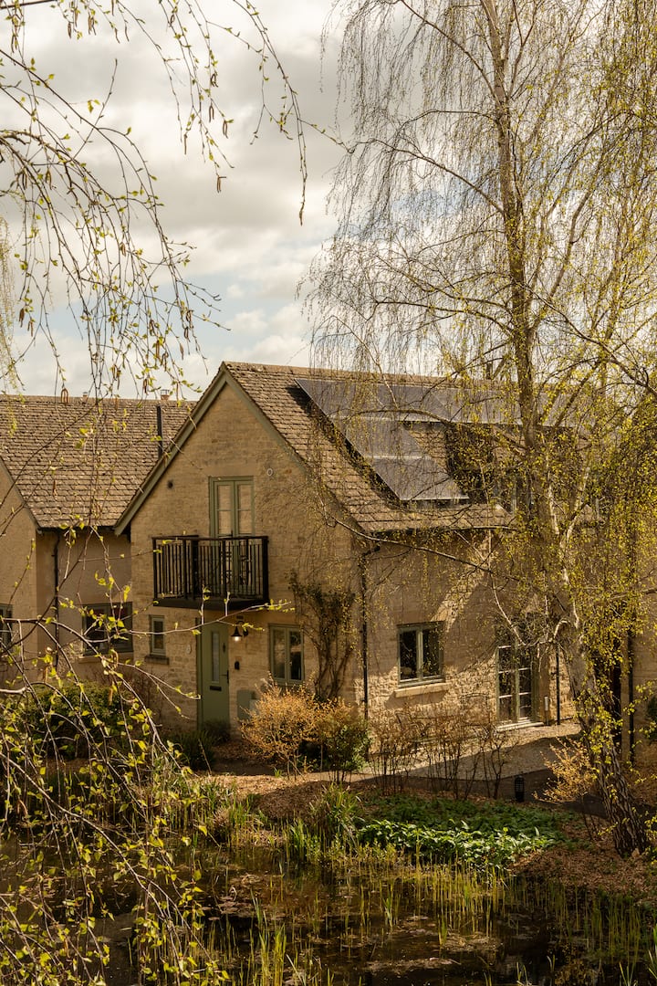 4br Cotswold Cottage, Spa, Pool, Dogs Welcome - Somerford Keynes