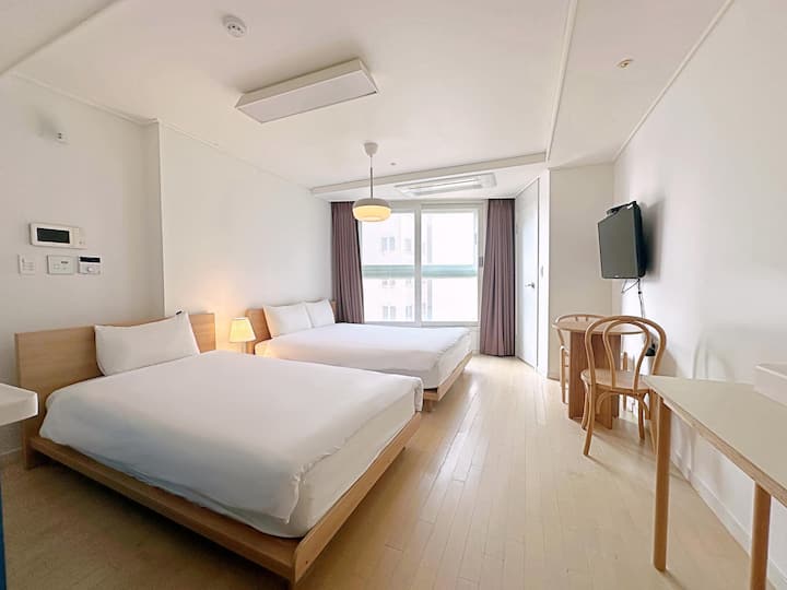 ｜W01｜#얼리체크인오후2시#엘시티와해변 1분#넷플릭스#호텔같은에어비앤비#출장여행#취사가능 - Busan