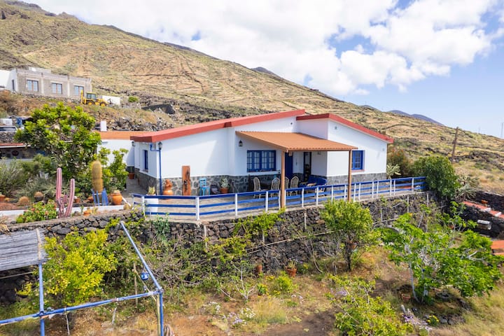 La Casa De Andrés Y Tila - El Hierro