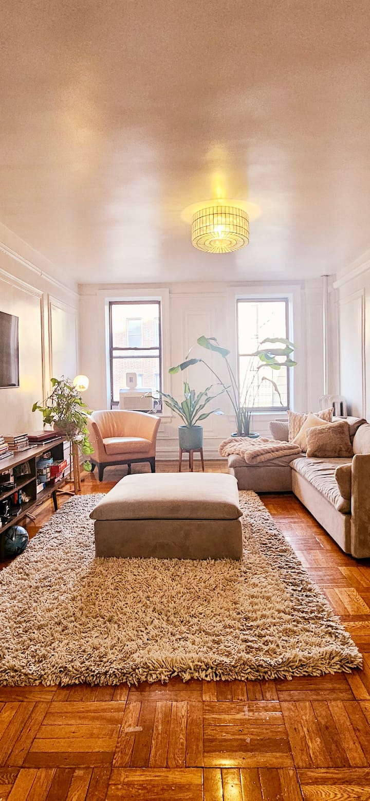 Giant 5 Room Apartment Near Parks & Trains - New York City