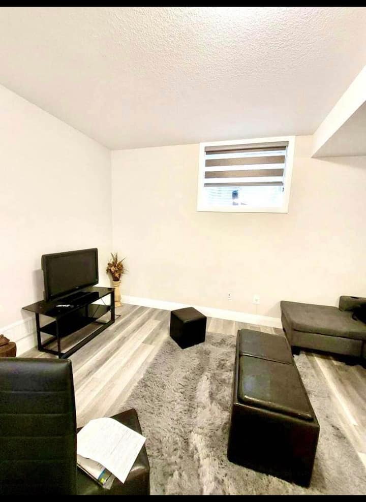 Spacious North London Apartment - London, ON, Canada