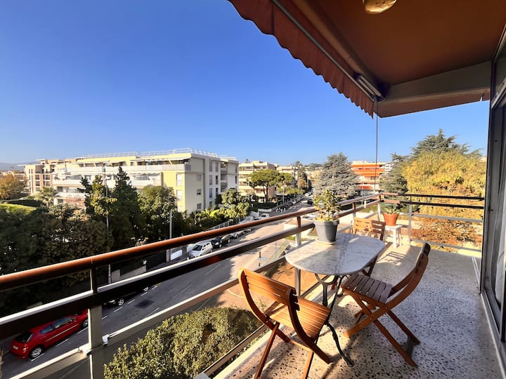 06heliotel Studio 30m2 à 200m De La Mer, Piscine - Saint-Laurent-du-Var