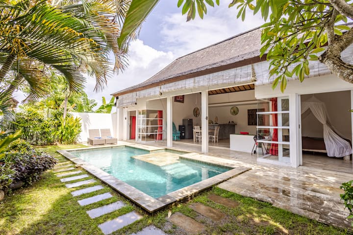 Villa Mutiara Dans Village Balinais  - 15 Eur/hote - Jimbaran
