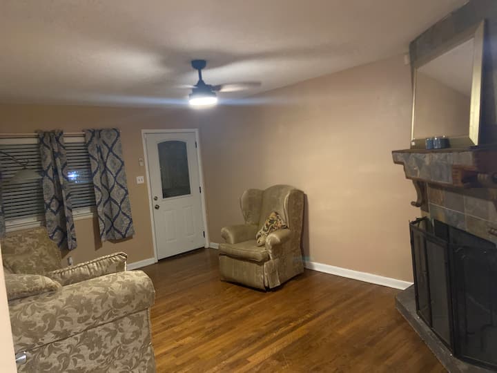 Little Wisteria - North Little Rock, AR