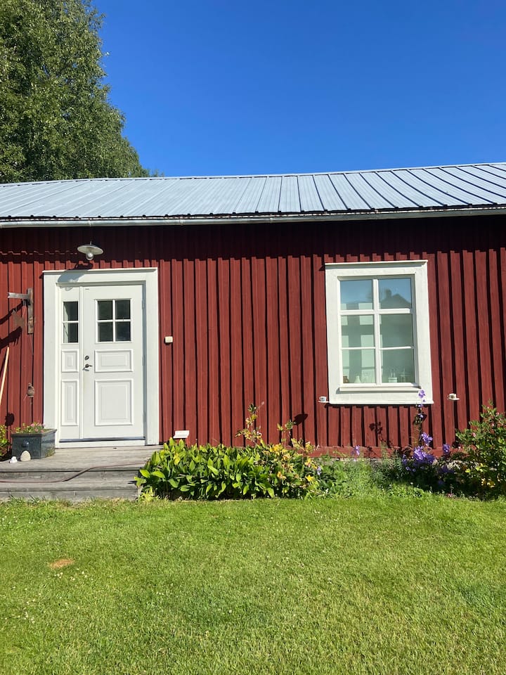 Gårdshus På Tuvan. ÄLvsnära. - Skellefteå