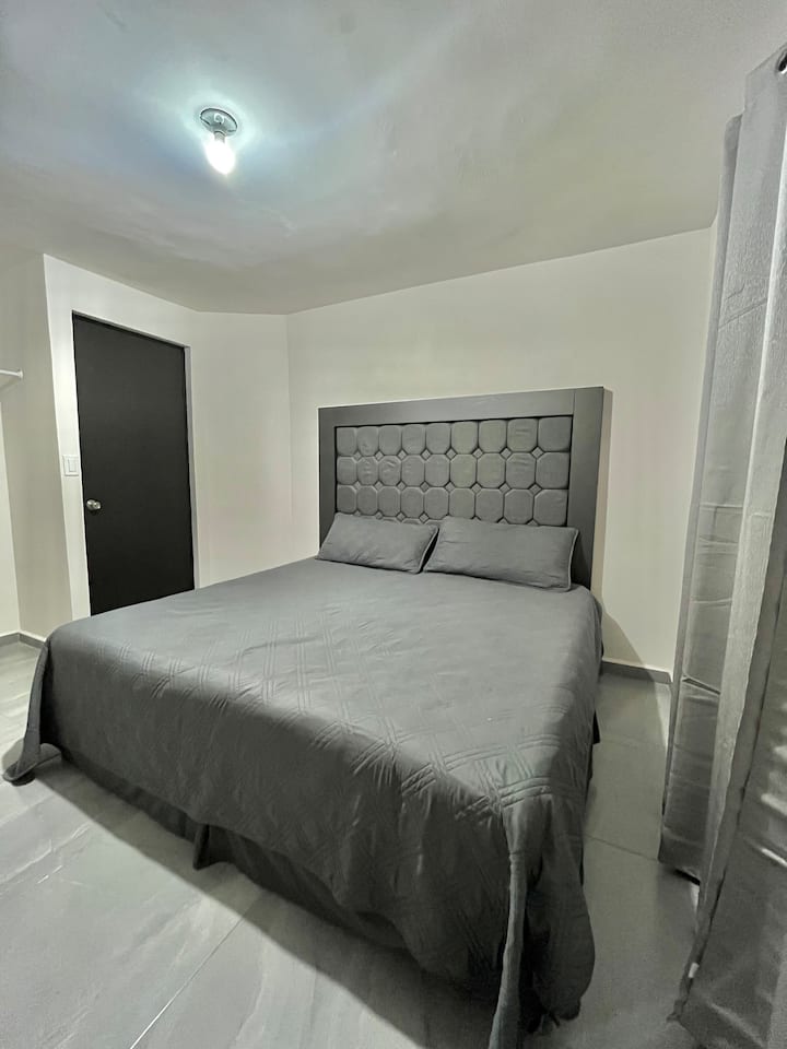 Casa Completa Renovada Amplia - Monterrey