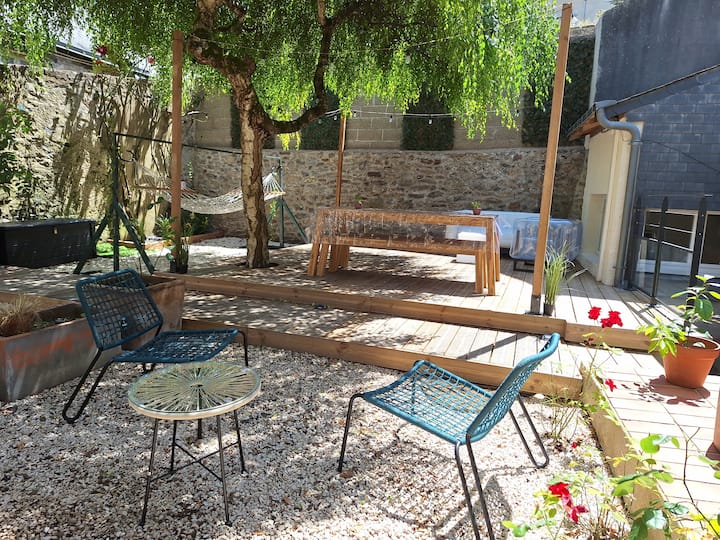 Maison Cosy Jardin Hyper Centre - Laval, France