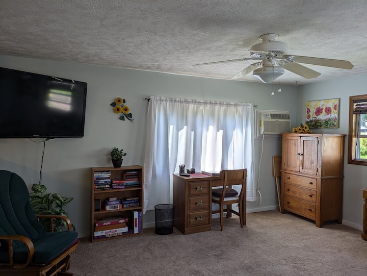 Awesome Complete Home For Your Use. Sleeps 6. - Houghton, MI