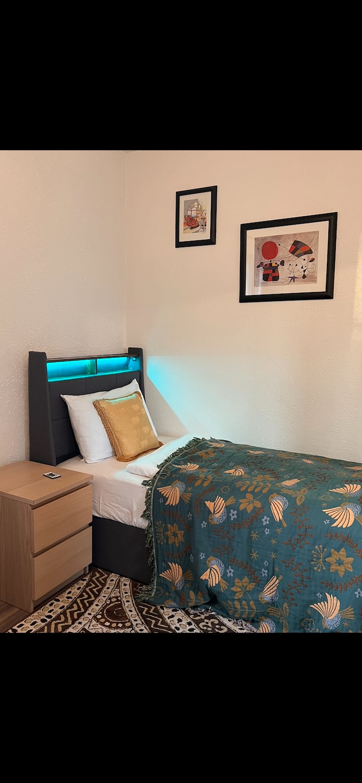 Ideal Short Or Long Stay Private Room In München - Munich