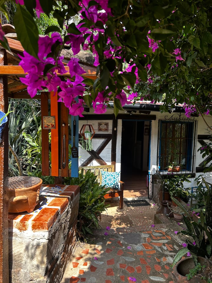 Casa Escondida - El Salvador