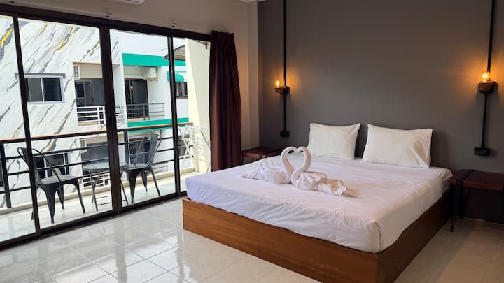 Loft Double Room C @Dfeel House - Patong Beach