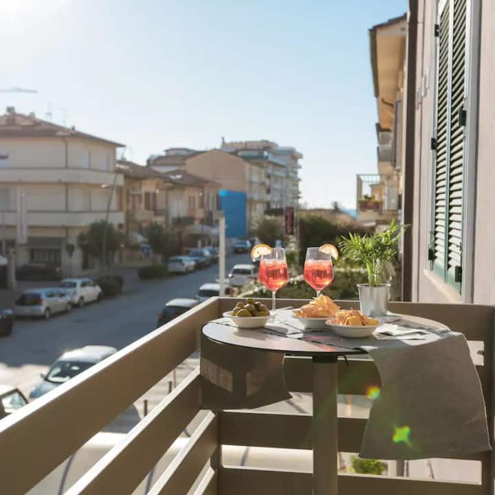 "Fortino 1" {Beach 150 Mt} & {City Center} - Forte dei Marmi