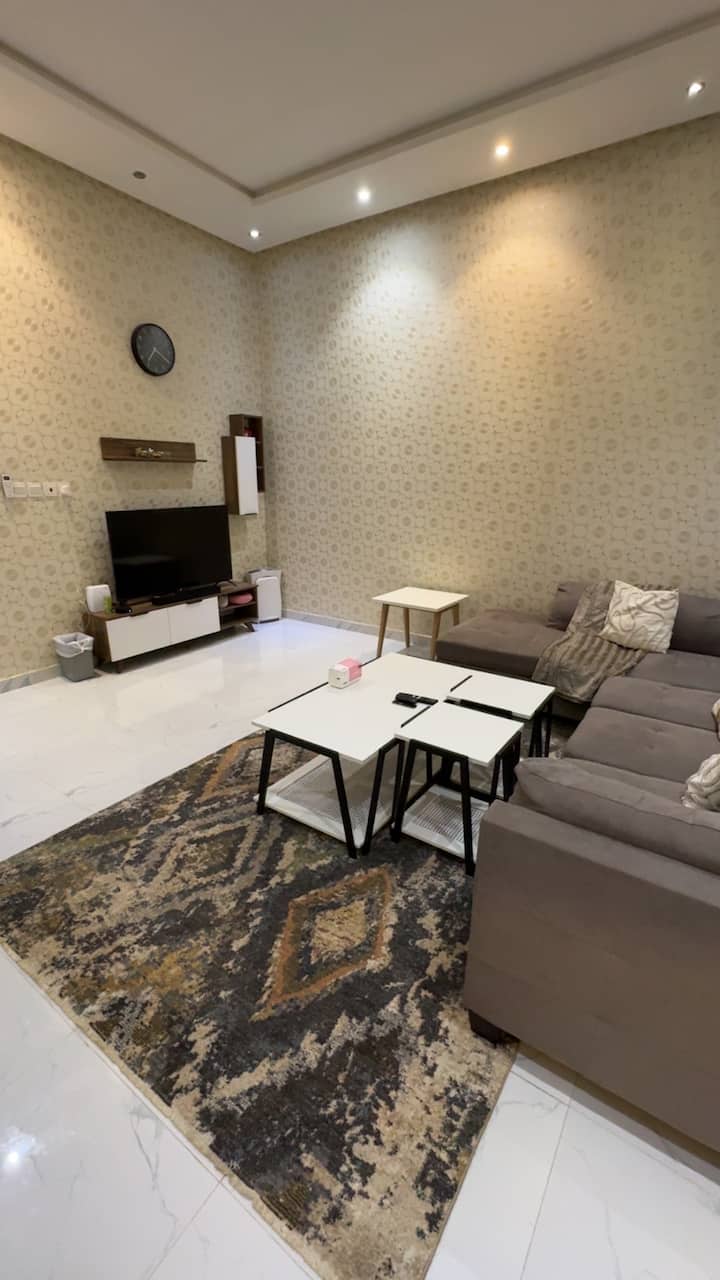 2br | 2ba | Spacious Living Room | Full Kitchen - Riyadh