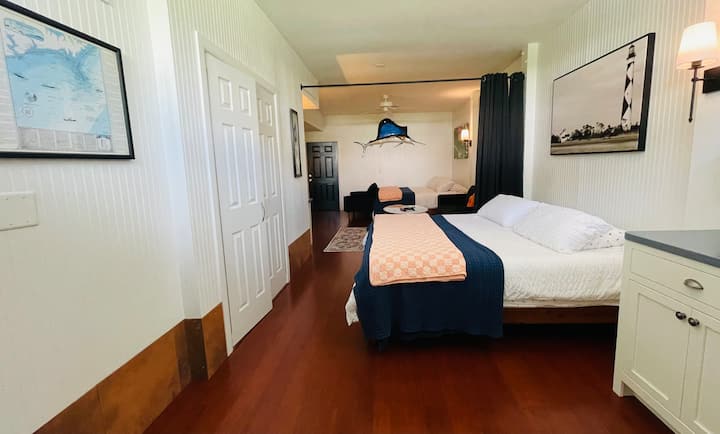 Flip Flops & Fly Fishing-tranquil Waterfront Suite - Beaufort, NC