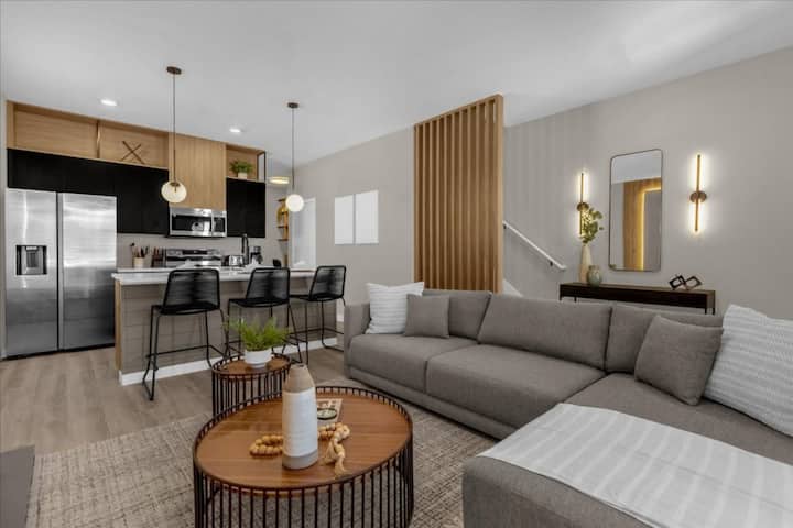 3 Bedrooms/ 3 Baths/ The Hub At Westside (3361tt) - Kissimmee, FL