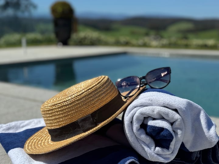 Luxury Country Escape | Stunning Mountain Views - Gippsland