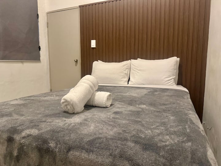 Grape Apartment #2 At La Placita De Santurce - San Juan