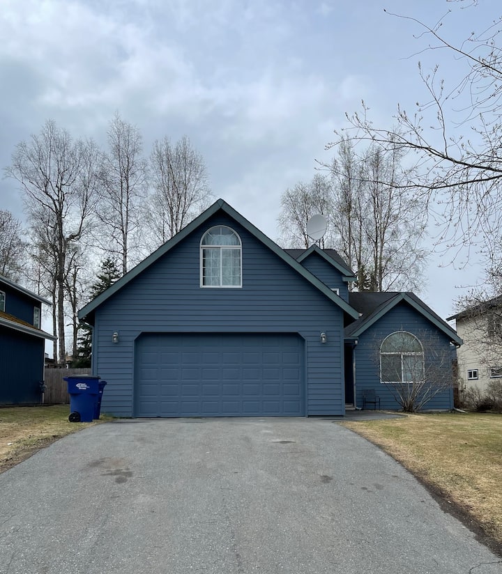 Berry Circle - Anchorage, AK