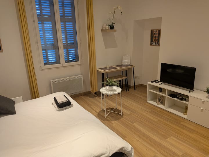 Studio Lumineux, Rénové, Port De Toulon, Wi-fi - Toulon